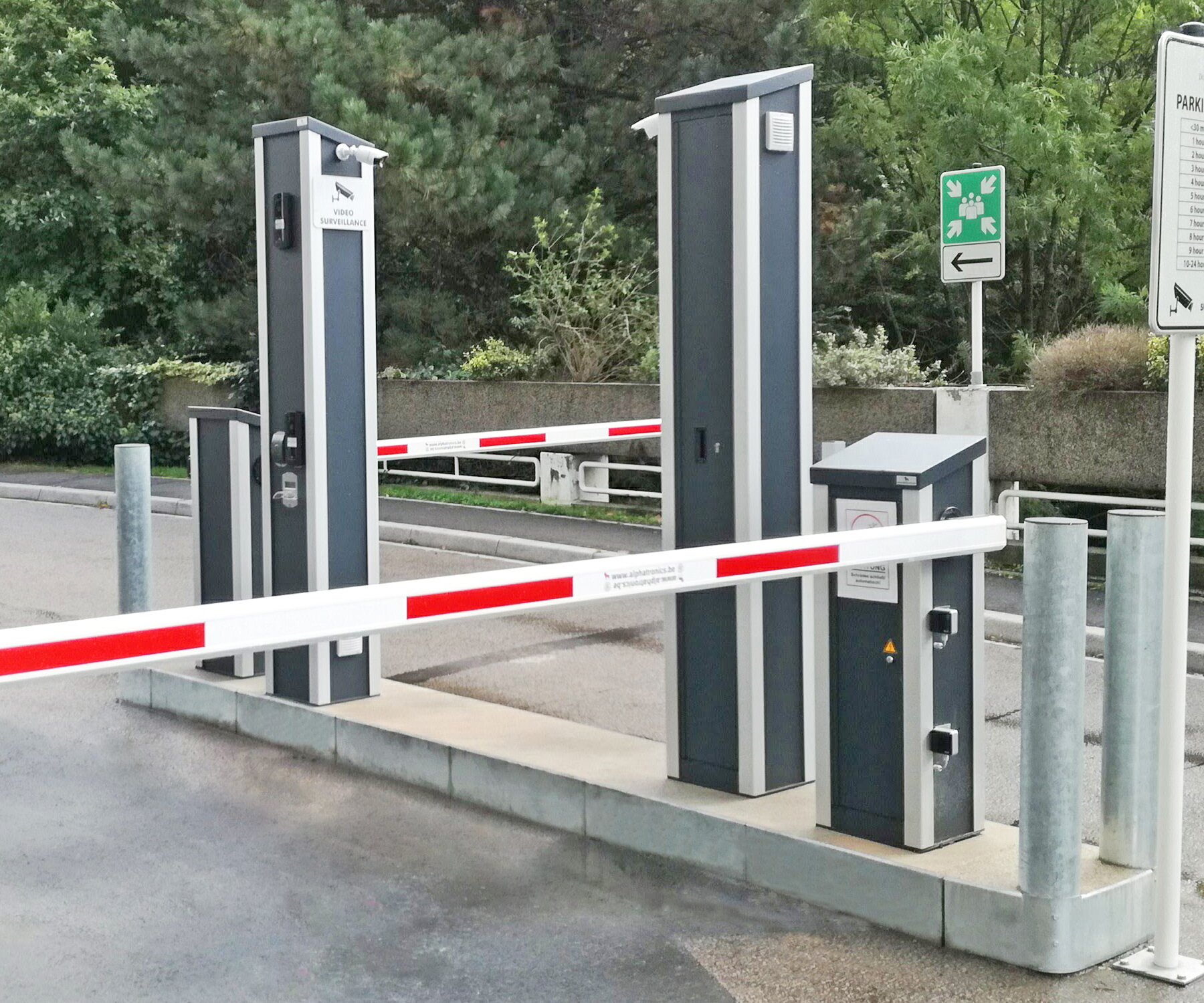 Alphatronics - fabricant de barrières, de tourniquets et de gestions de ...